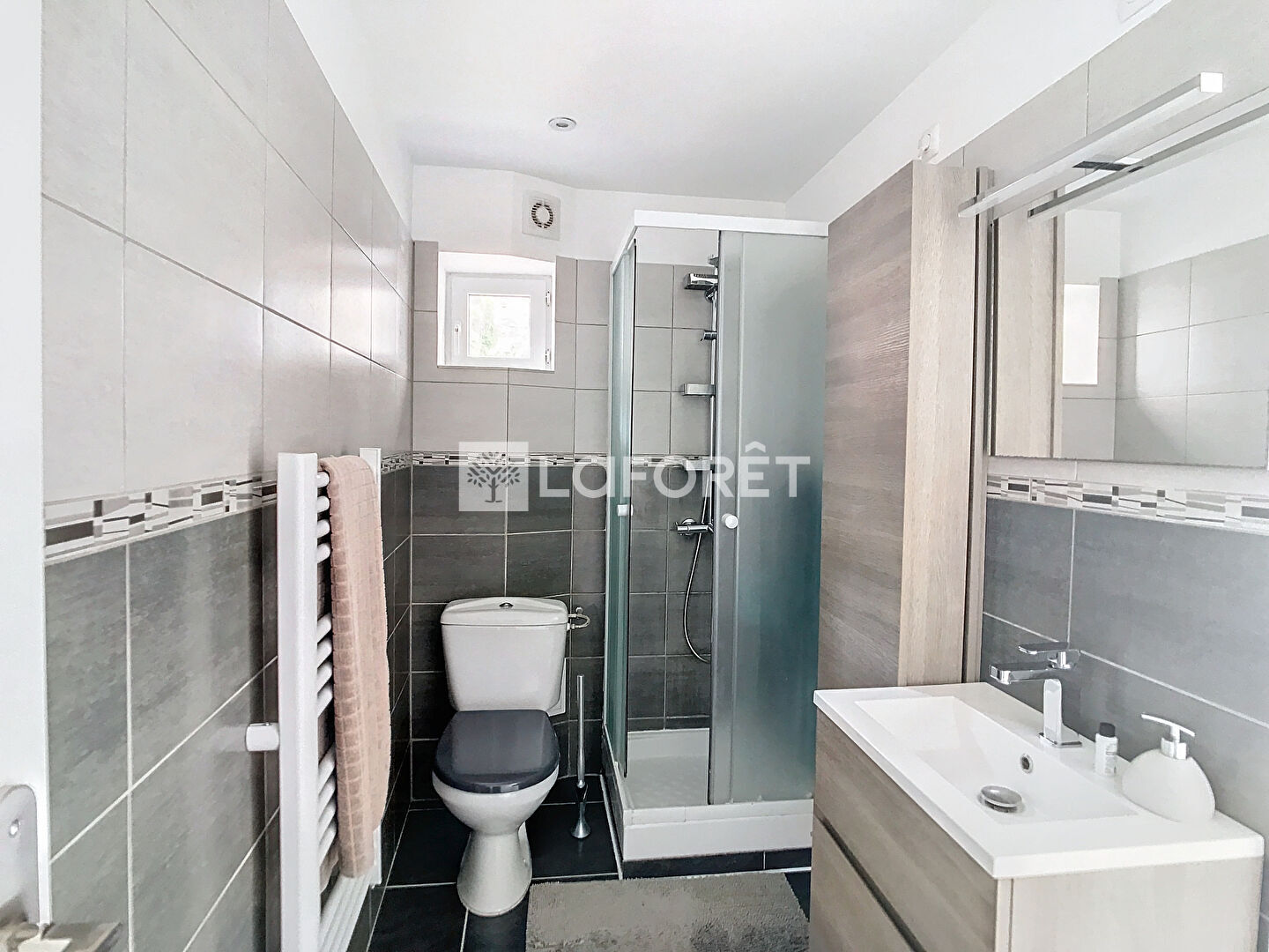 Location appartement LINAS - 3 pièce(s) - 49 m² - 994 €/mois | Laforêt ...