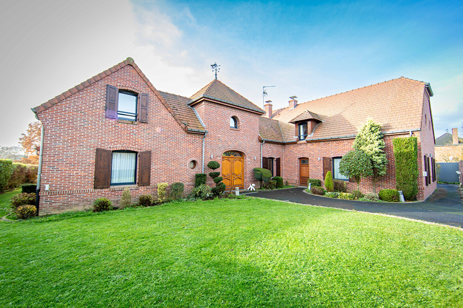 Achat maison Villereau - 11 pièce(s) - 330 m² - 690 000 € ⇔ Laforêt ...